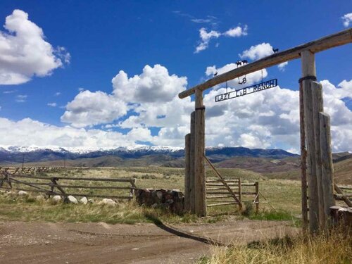 Housekeeping / Dining help needed at Historic Dude Ranch near Dubois ...